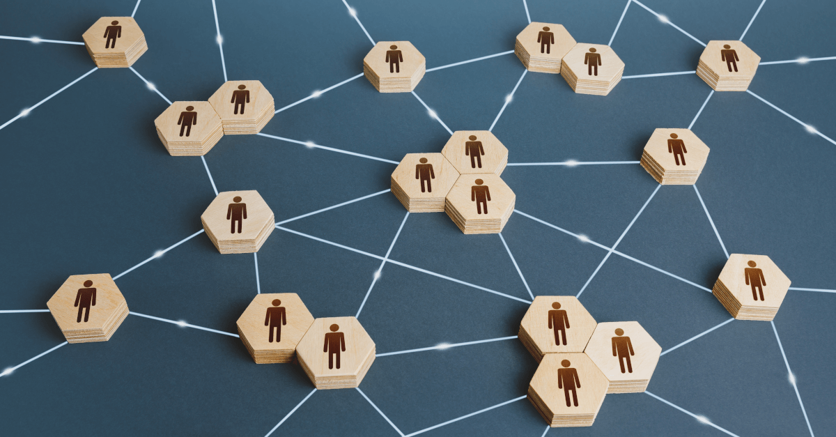 What Is Data Mesh? | The 4 Principles of Data Mesh - PMsquare